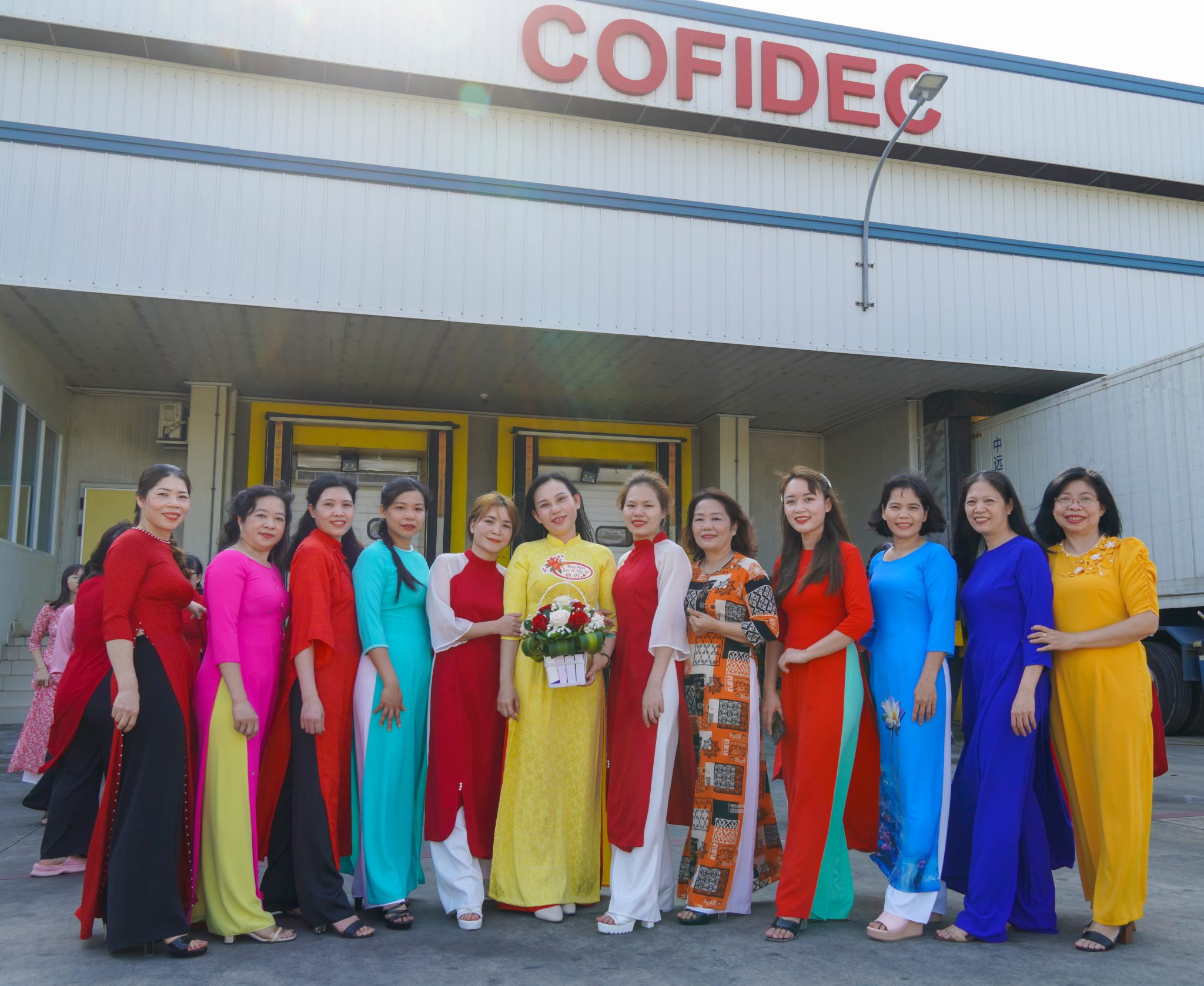 Hòa Mình Vào Sắc Màu Áo Dài, COFIDEC Kỷ Niệm Ngày Quốc Tế Phụ Nữ